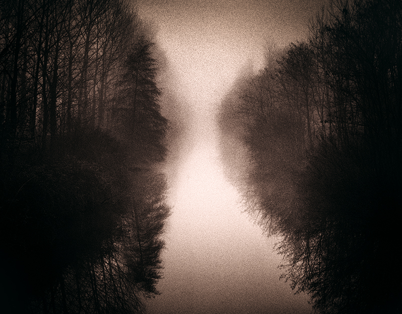 Ebru Sidar photography - the Light from Deep Darkness